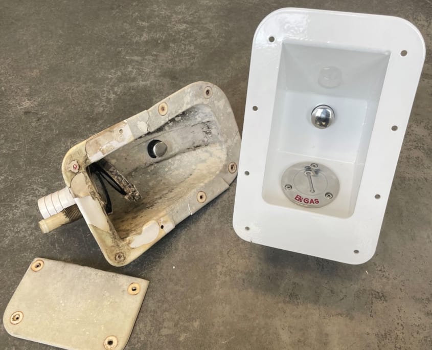 Bay Stealth Fuel Fill Recessed Pocket - Halk Marine Fabrication & Design